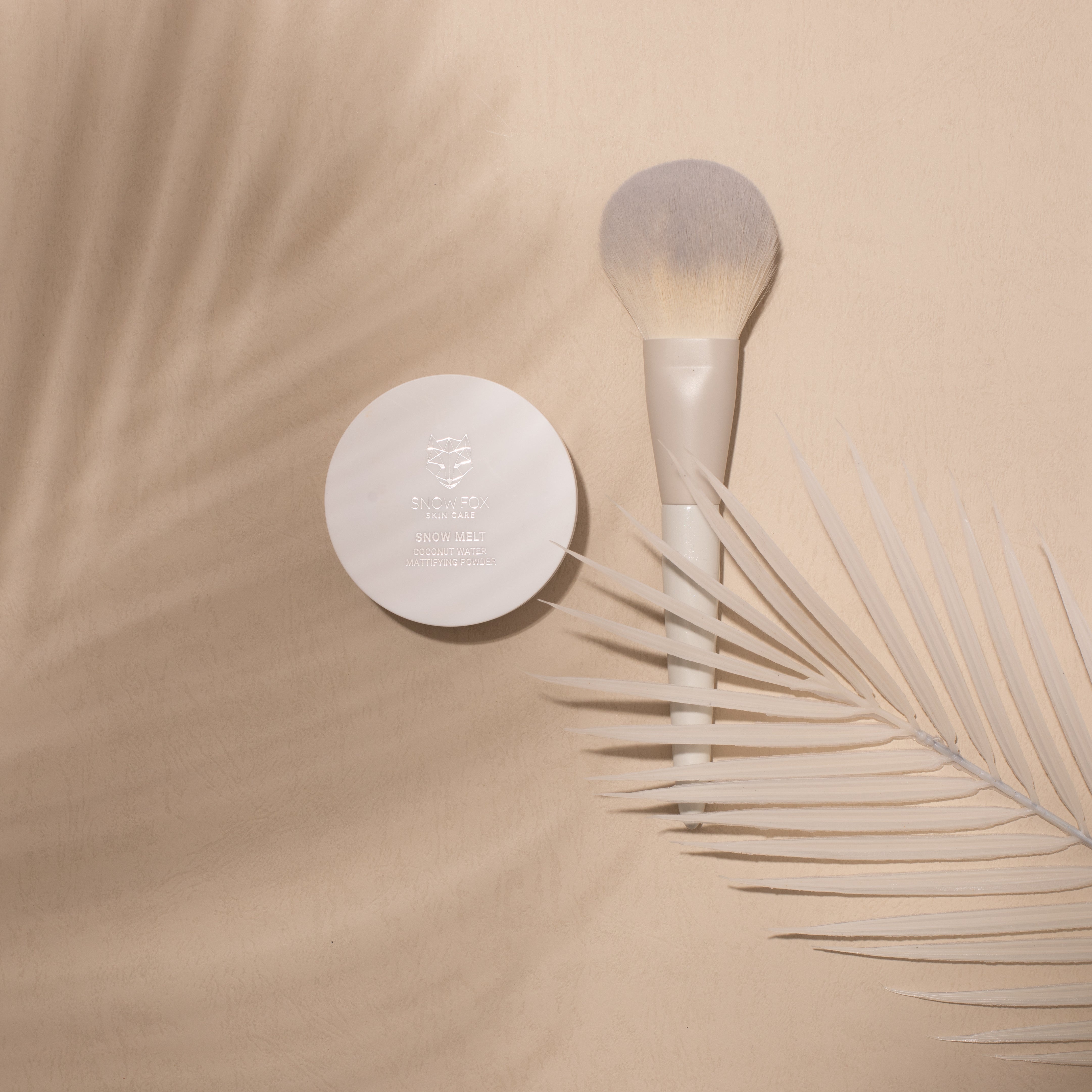 SNOW FOX 鬆鬆狐尾蜜粉掃 Fox Tail Loose Powder Brush｜Snow Fox Skincare HK